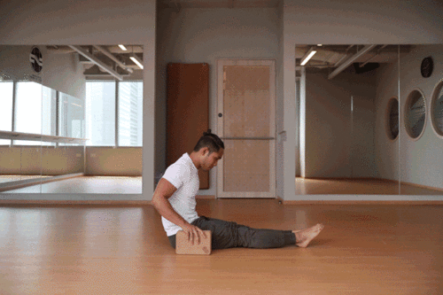 5 Beginner-Friendly Calisthenics Moves to Get Strong, Toned & Flexible