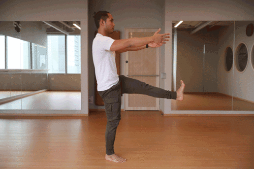 5 Beginner-Friendly Calisthenics Moves to Get Strong, Toned & Flexible